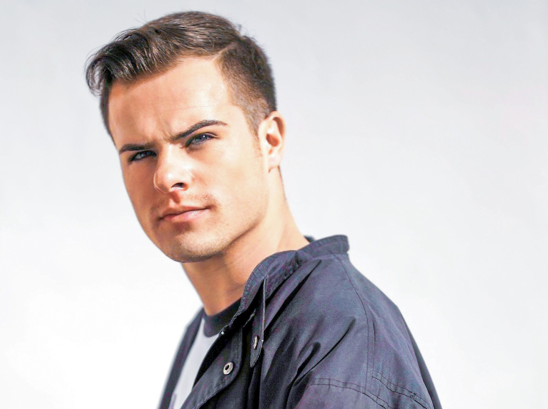 Jordan Deysel Returns With New Pop Anthem ‘Curious’ - The House Of Pop