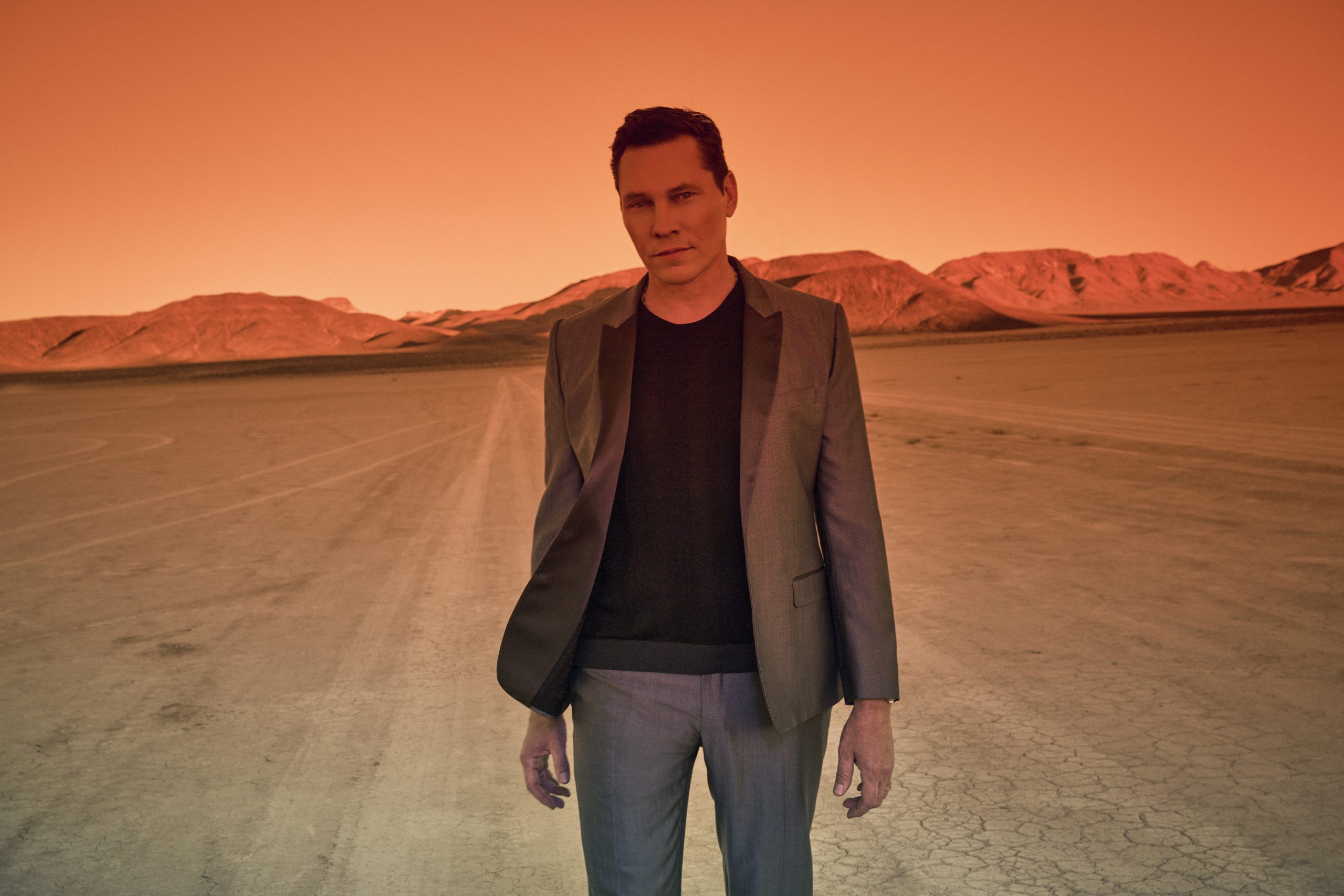 Tiësto Returns To His Trance Roots With New Single 'Bring Me To Life ...